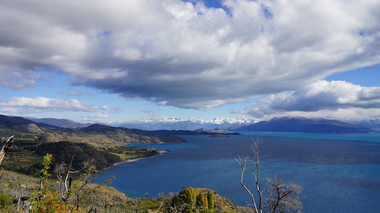 Information of Wonders of General Carrera Lake
